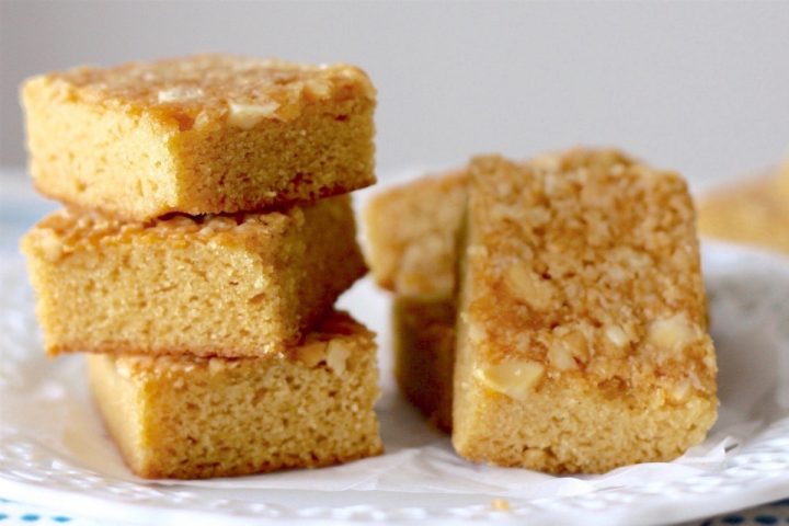 Caramel Bars (Max's Inspired) | bakeologie