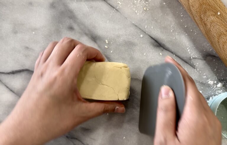 Easy Shortbread Cookies -Two Ways | bakeologie