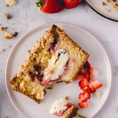 Strawberry Cheesecake Loaf Cake | bakeologie