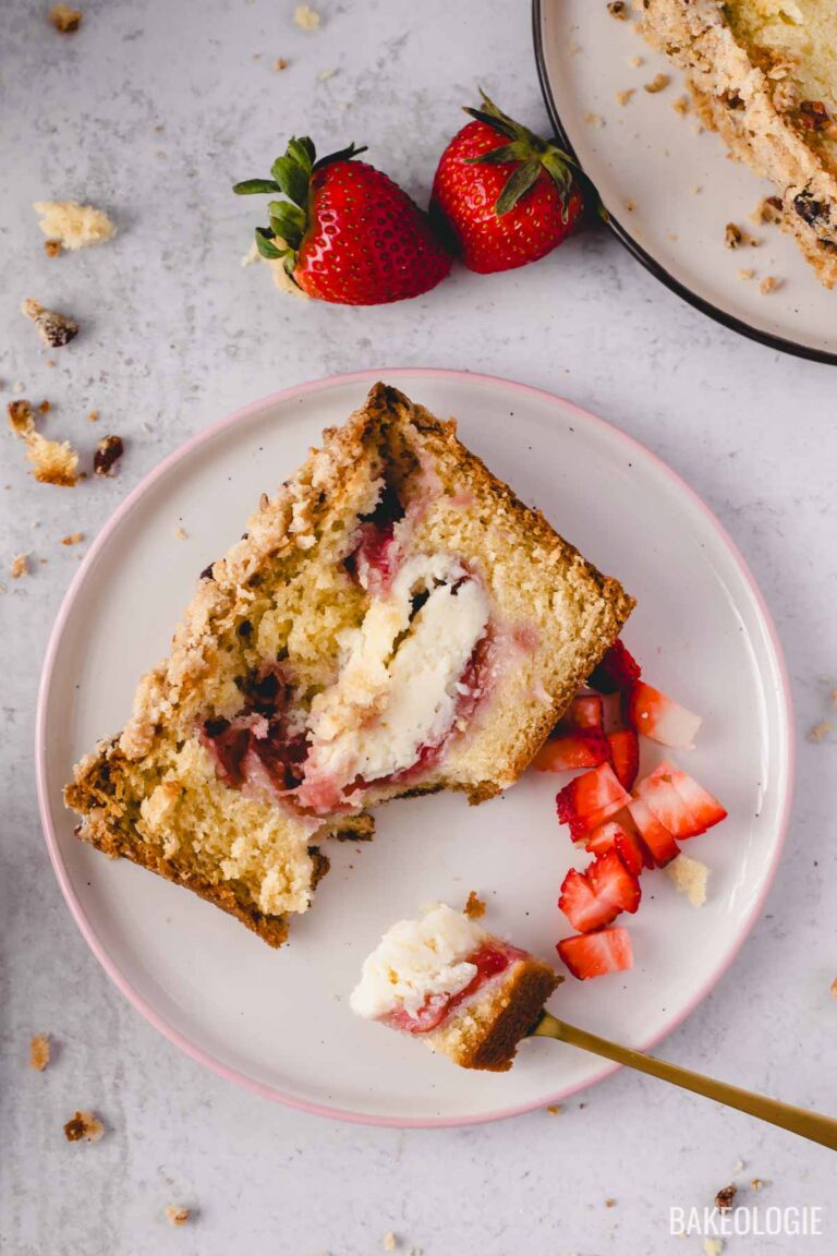 Strawberry Cheesecake Loaf Cake | bakeologie