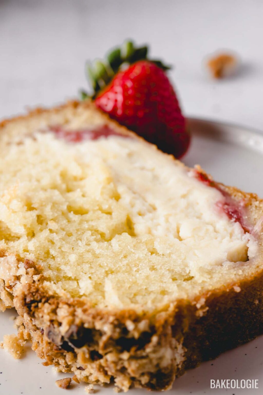 Strawberry Cheesecake Loaf Cake | bakeologie