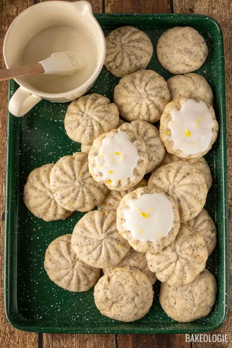 Lemon Poppy Seed Cookies | bakeologie