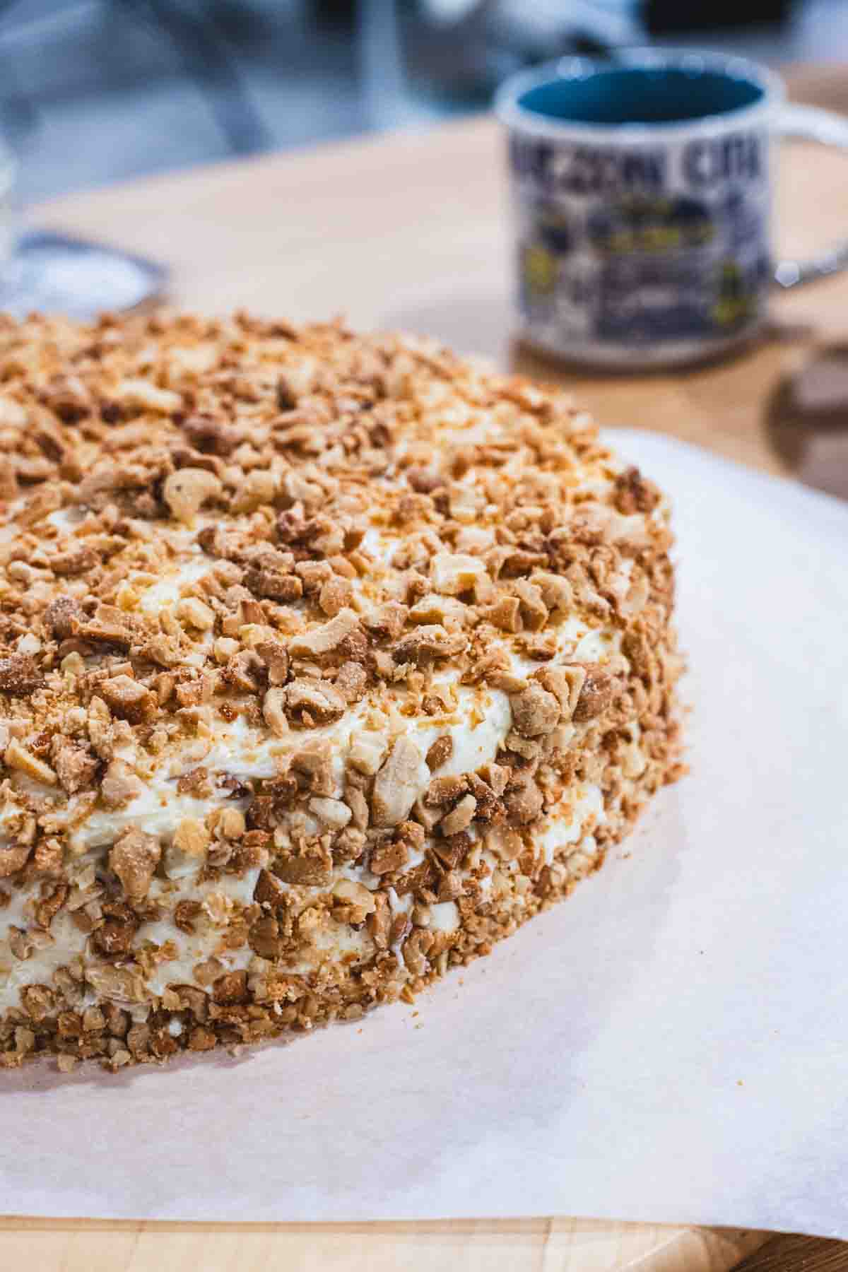 Easy Sansrival (Filipino Cashew Dacquoise Cake) | bakeologie