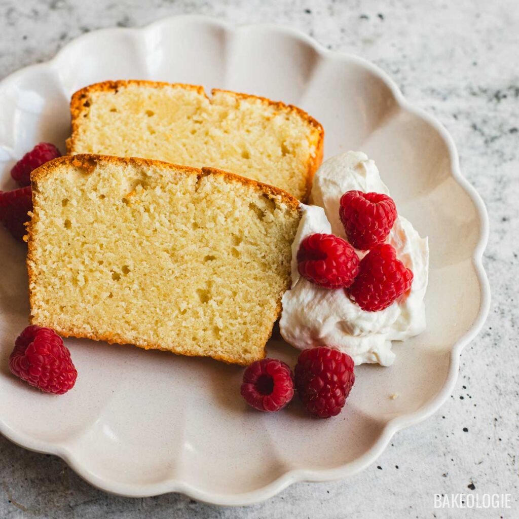 Cream Cheese Pound Cake | bakeologie